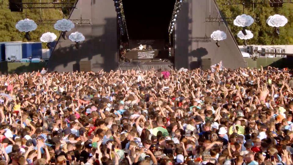 Creamfields news : Taking off on Runway with Ben Hemsley Creamfields ...